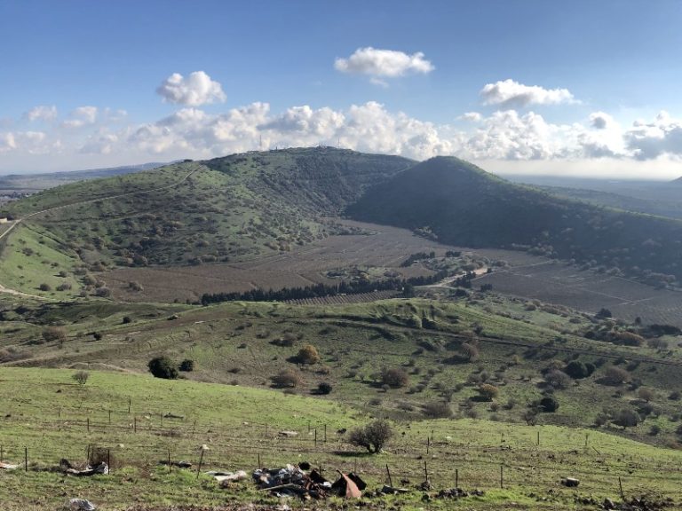 10 Best Hikes In Israel You Shouldn't Miss | Israel Hiking Guide