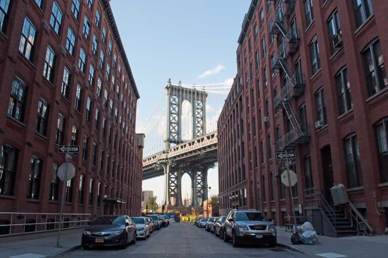 A Fun Guide To Walking The Manhattan Bridge (Itinerary Included!)